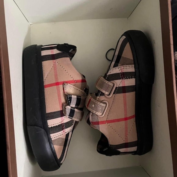 Burberry | Shoes | Burberry 4c Shoes | Poshmark